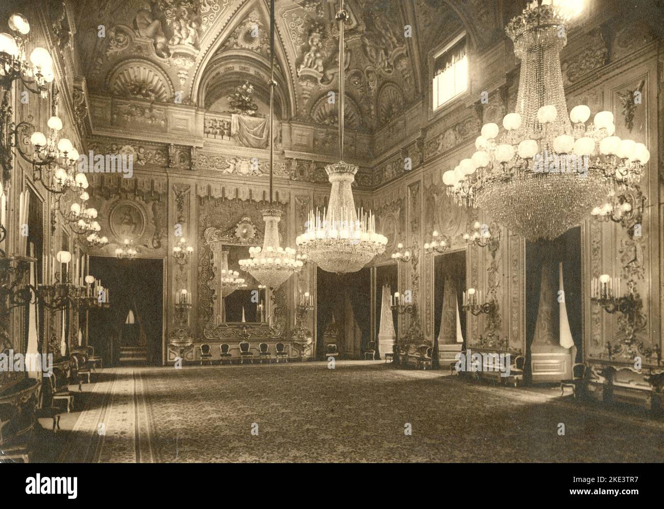 The quirinale palace hi-res stock photography and images - Alamy