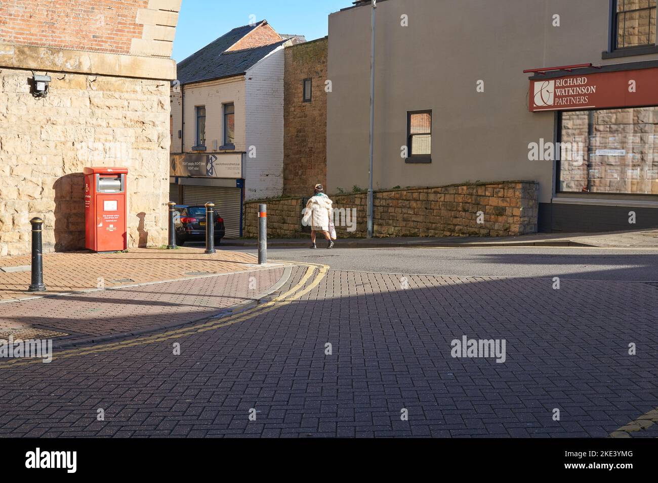 Mansfield high street hi-res stock photography and images - Alamy
