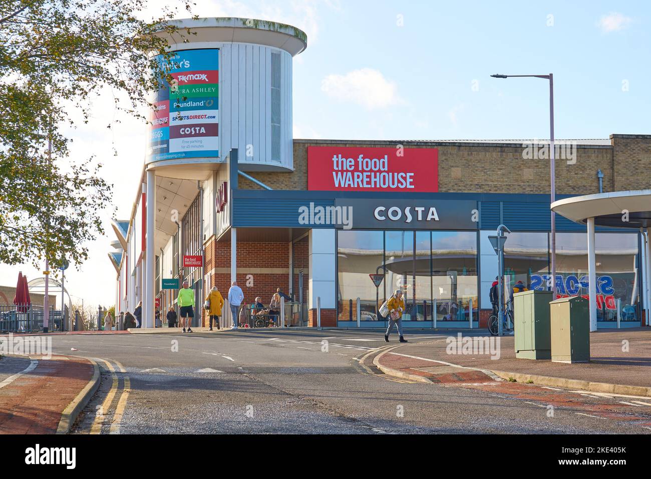 Coffee shop on a retail park in Mansfield, Nottinghamshire, UK Stock ...
