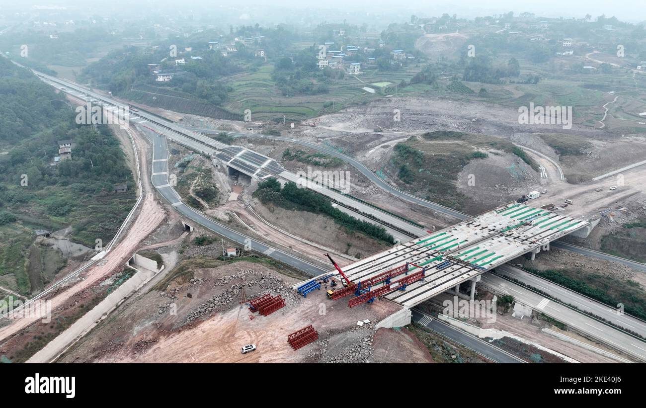 CHONGQING, CHINA - NOVEMBER 10, 2022 - Aerial photo shows the roadbed ...