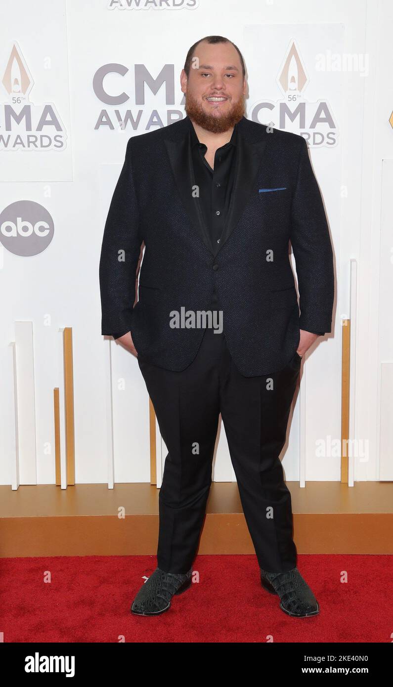 Luke combs 2022 hi-res stock photography and images - Alamy