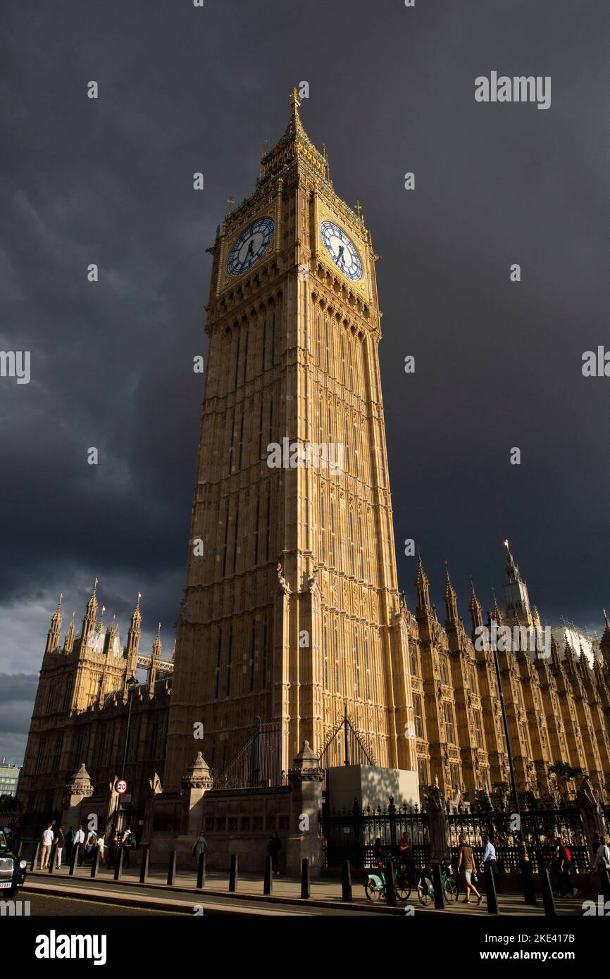 Dark stormy clouds loom over Elizabeth Tower and Big Ben in Westminster ...