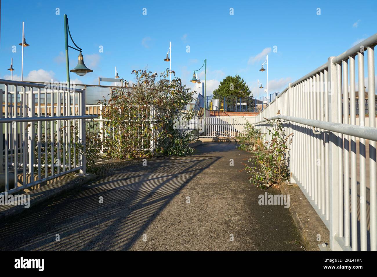 Deserted urban footpath bridge in Mansfield, UK Stock Photo - Alamy