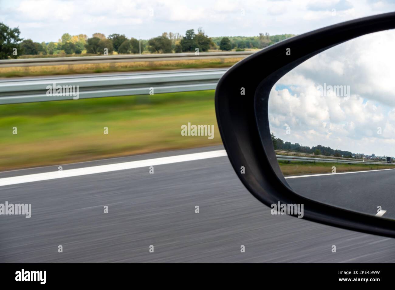 Car side view blurred hi-res stock photography and images - Alamy