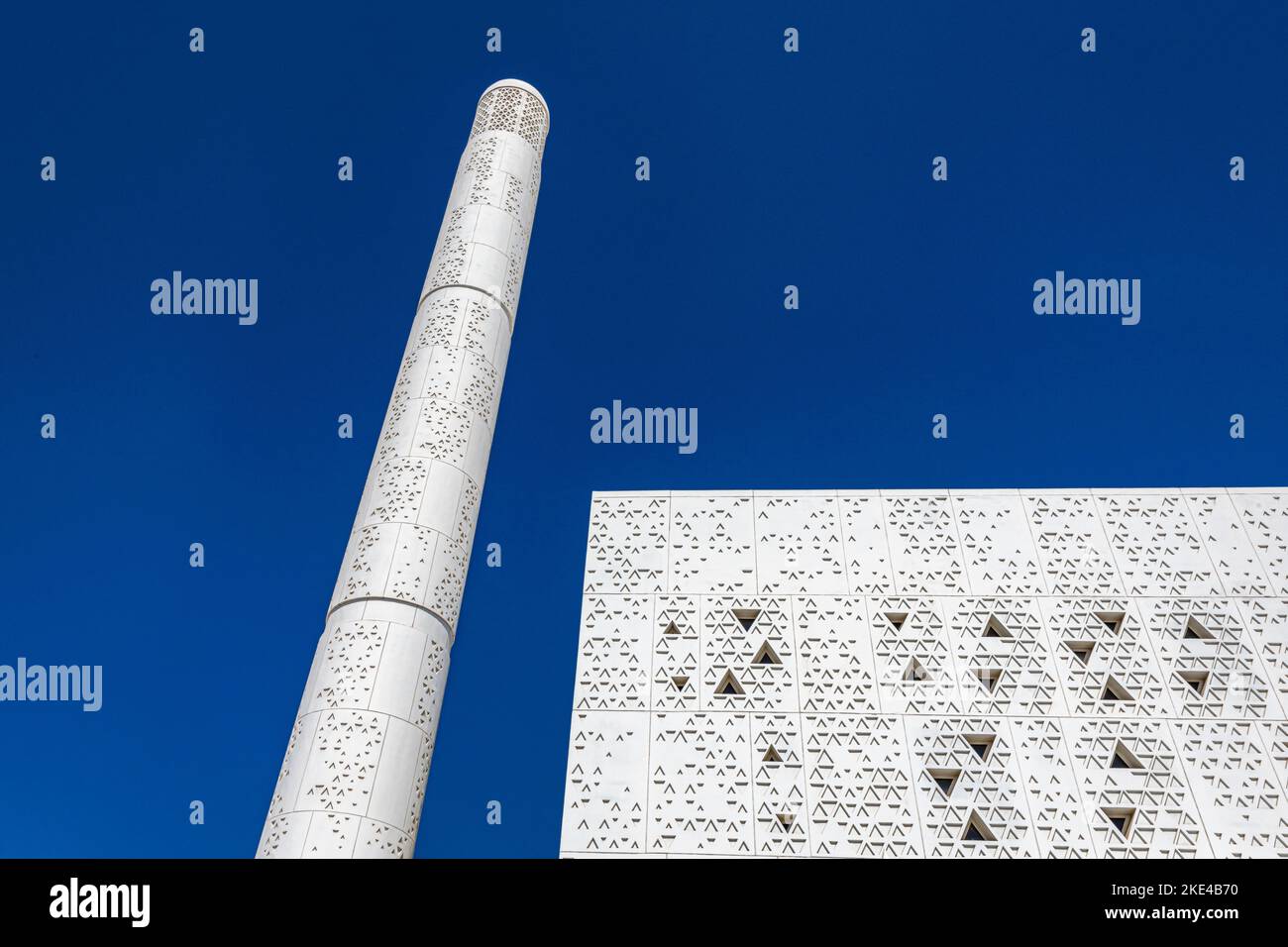 Mosque of the Late Mohamed Abdulkhaliq Gargash in UAE designed by ...