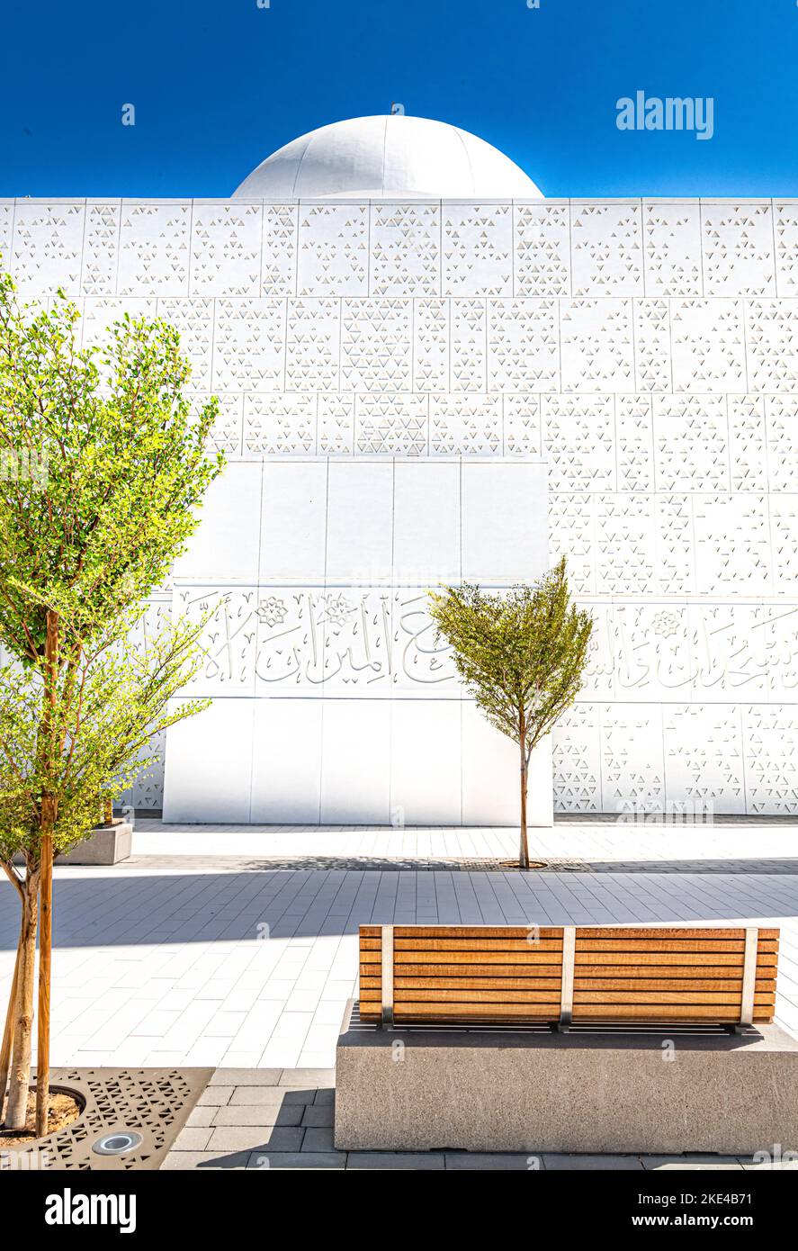 Mosque of the Late Mohamed Abdulkhaliq Gargash in UAE designed by ...