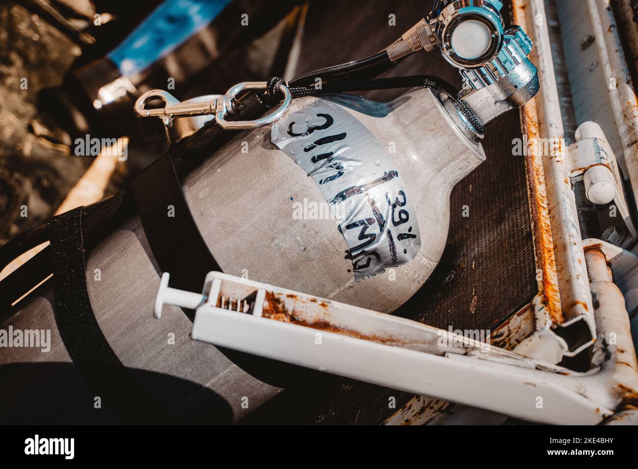 Cylinder valve hi-res stock photography and images - Alamy