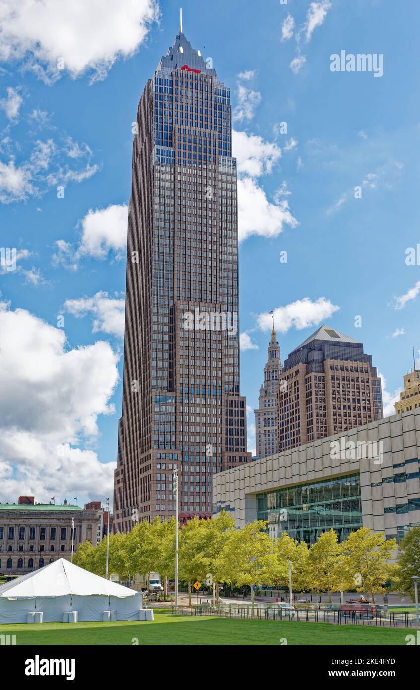 Key Tower became Cleveland's tallest building when opened in 1991 ...