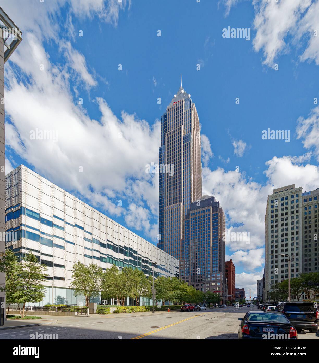 Cleveland marriott downtown at key tower hi-res stock photography and ...