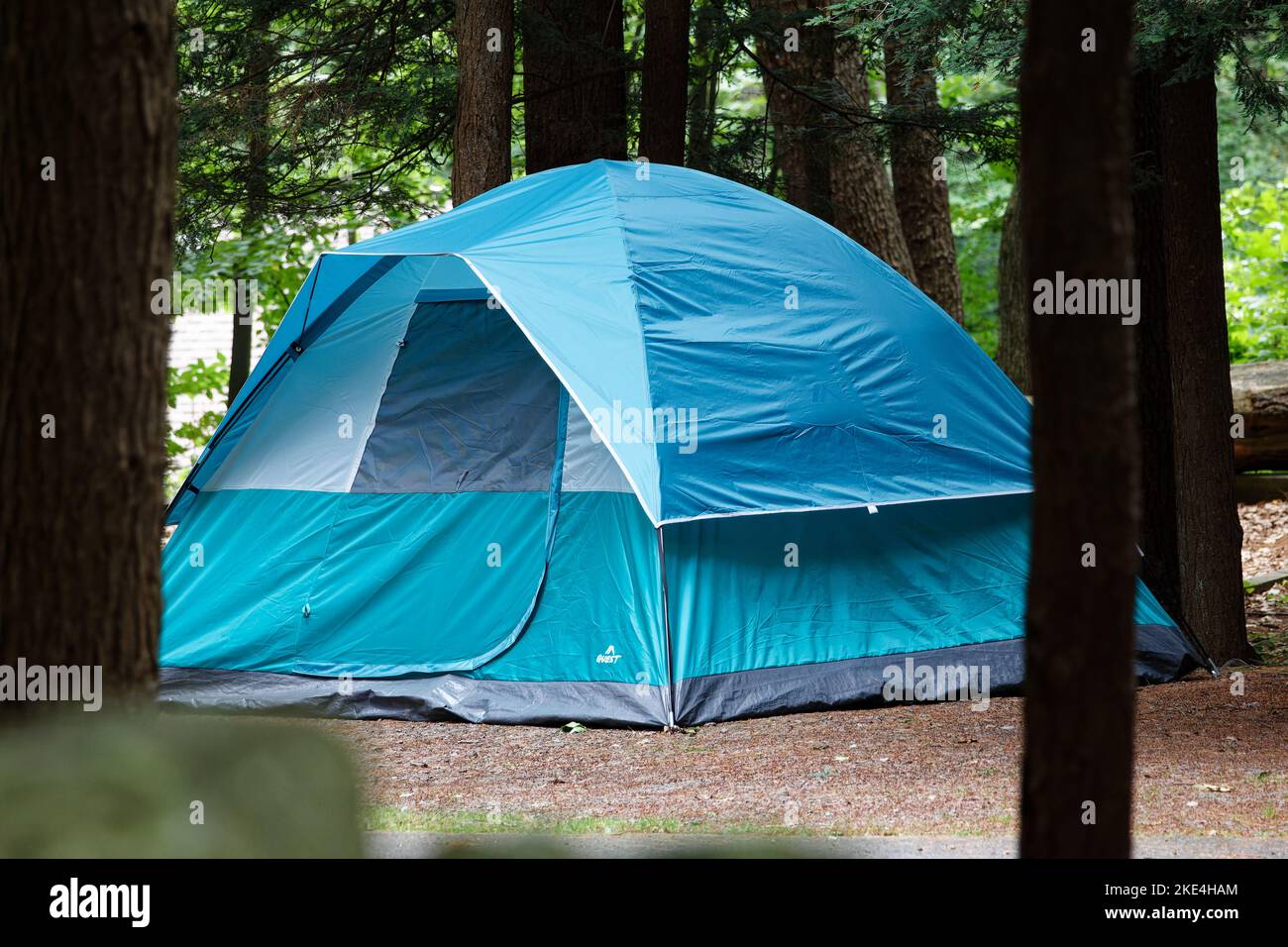 Large tent set up hi-res stock photography and images - Alamy
