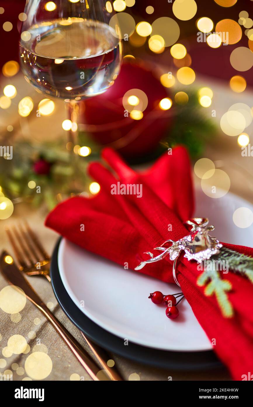 traditional-christmas-table-place-setting-close-up-stock-photo-alamy