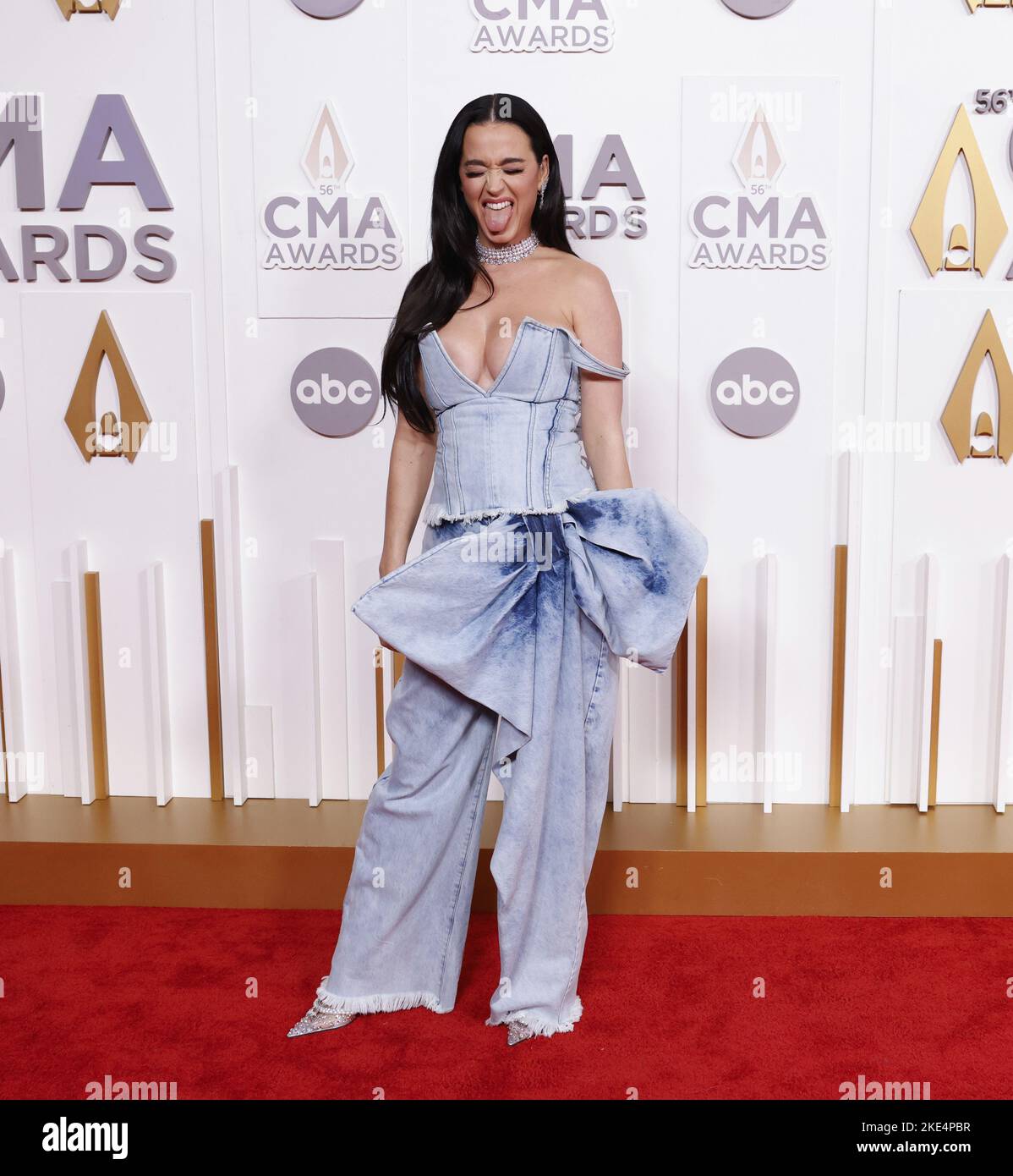 Nashville, United States. 09th Nov, 2022. Katy Perry arrives on the red ...