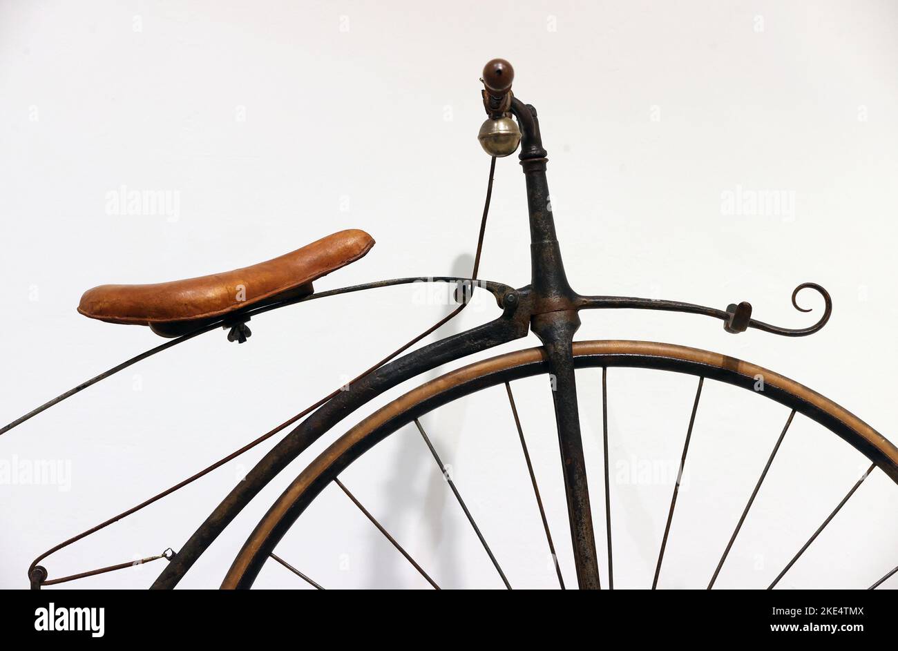 Munich, Germany. 10th Nov, 2022. A pedal crank bicycle from 1869/1870 ...