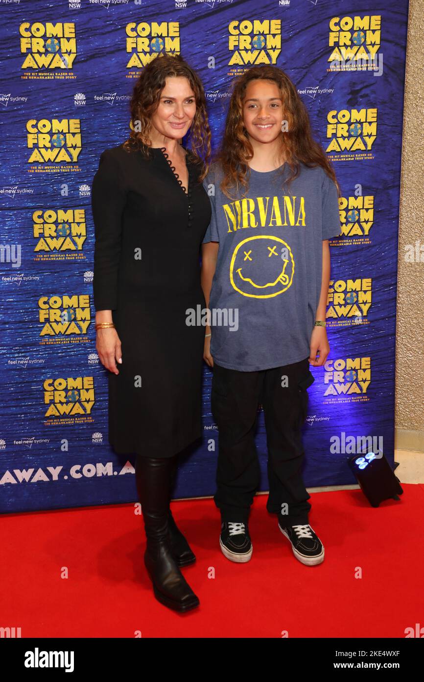 Sydney, Australia. 10th November 2022. Danielle Cormack and son Te Ahi ...