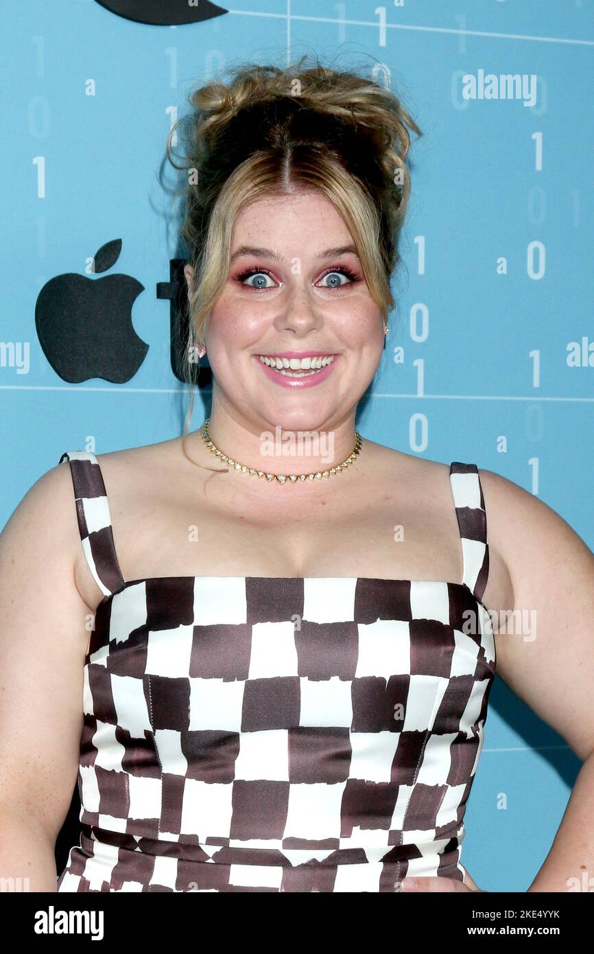 LOS ANGELES - NOV 9: Jessie Ennis at the Mystic Quest Season 3 Premiere ...