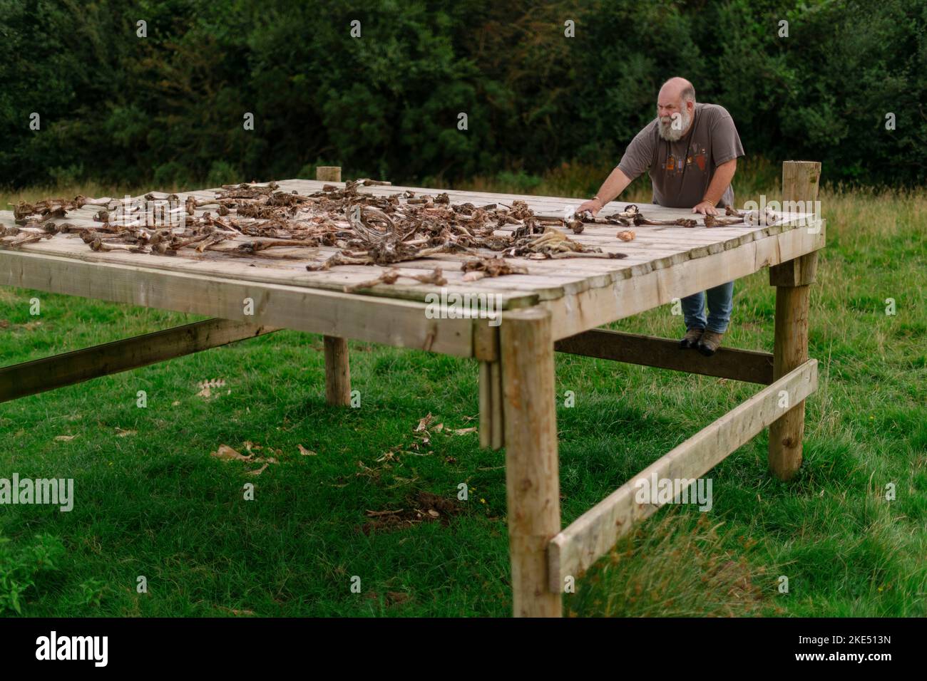 Picture By Jim Wileman - 13/08/21 Derek Gow pictured with a sky table ...