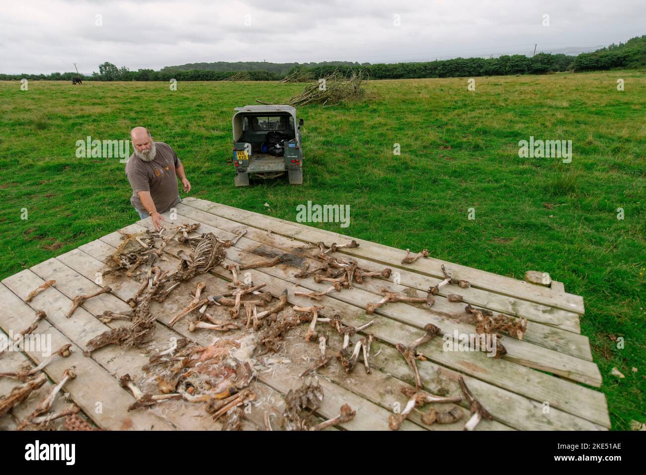 Picture By Jim Wileman - 13/08/21 Derek Gow pictured with a sky table ...
