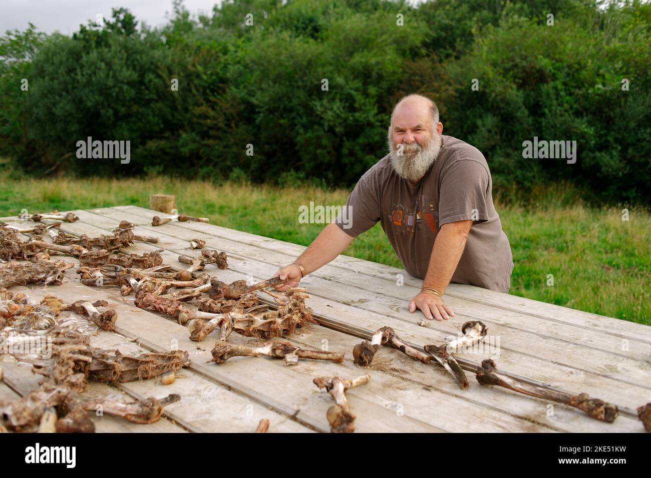 Picture By Jim Wileman - 13/08/21 Derek Gow pictured with a sky table ...