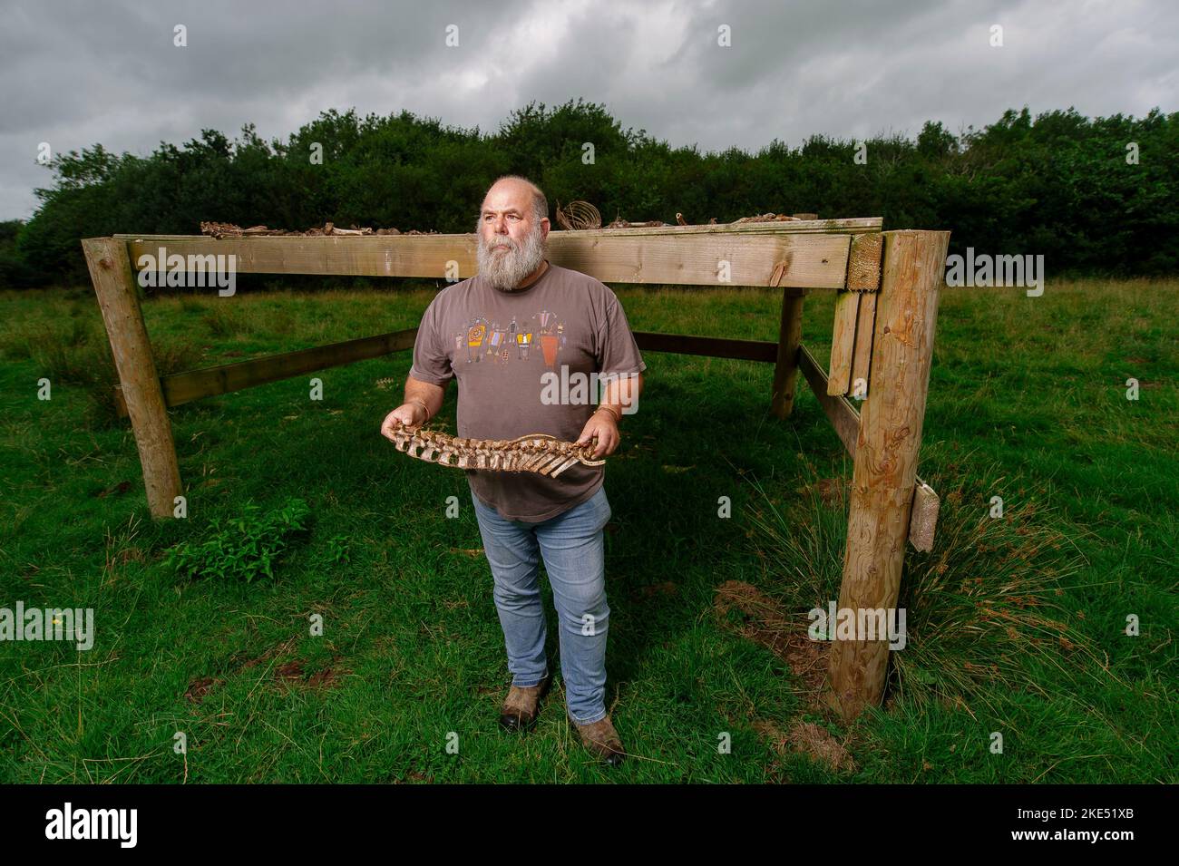 Picture By Jim Wileman - 13/08/21 Derek Gow pictured with a sky table ...