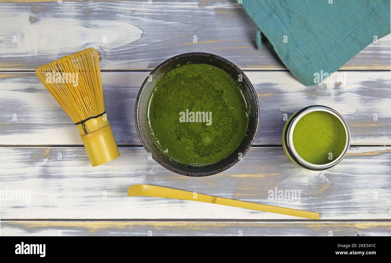 Top down view on isolated white wood table with japanese chawan bowl ...