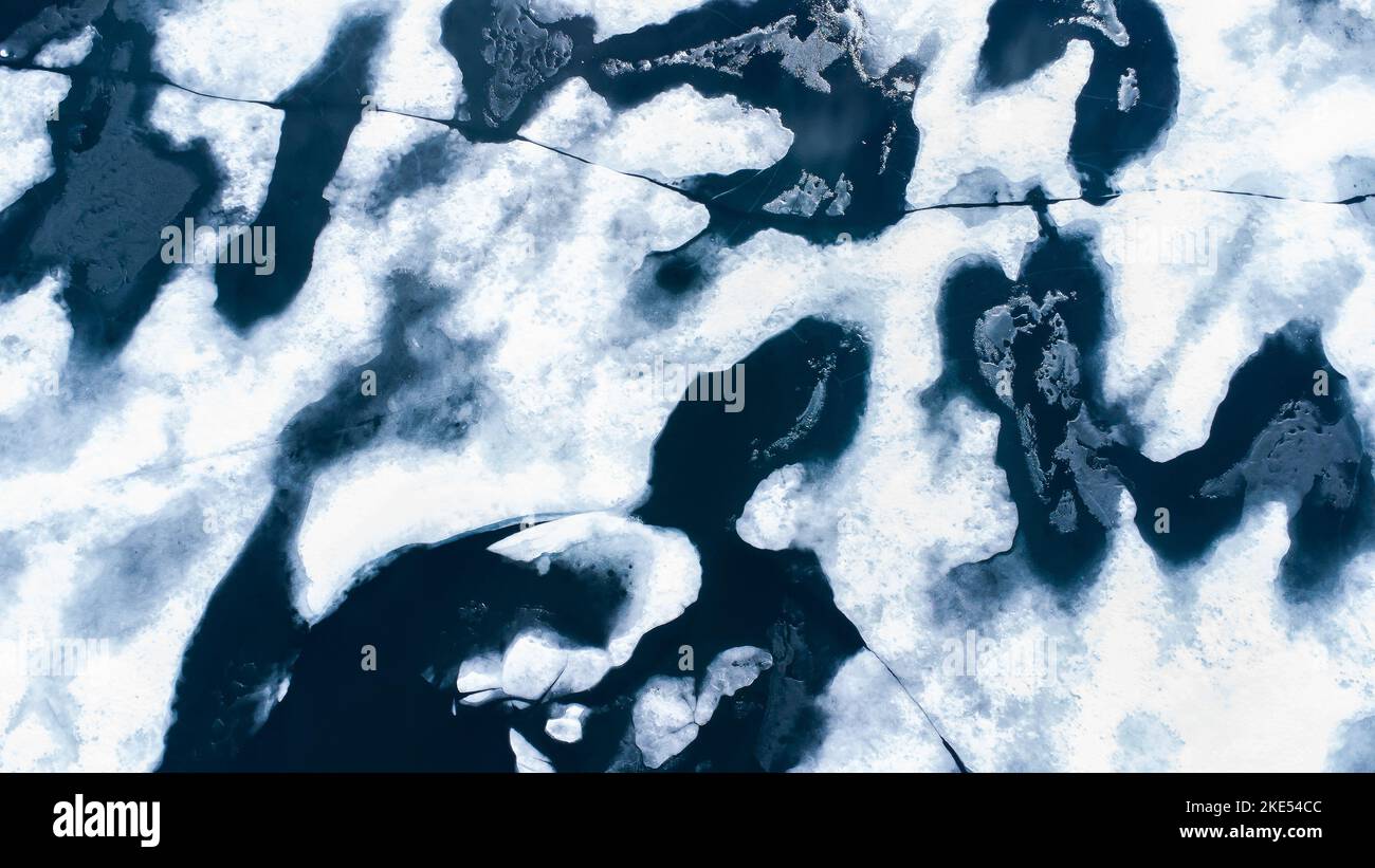 Pack ice open water hi-res stock photography and images - Alamy