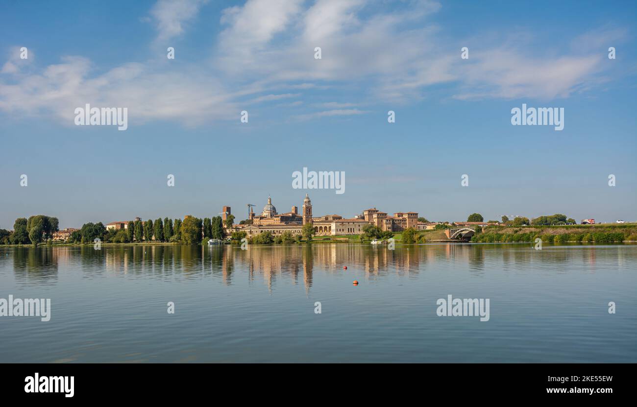 Panoramic view at the medieval City of Mantova (Mantua) with Lake (Lago ...