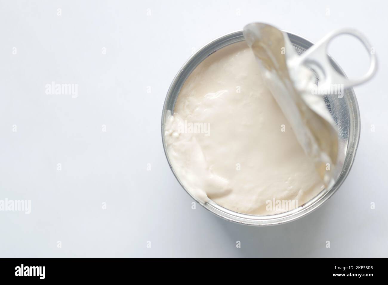 Silver top milk hi-res stock photography and images - Alamy