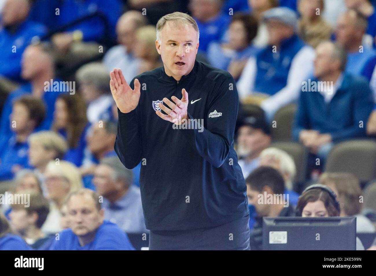 Omaha, NE U.S. 07th Nov, 2022. St. Thomas - Minnesota Tommies head ...