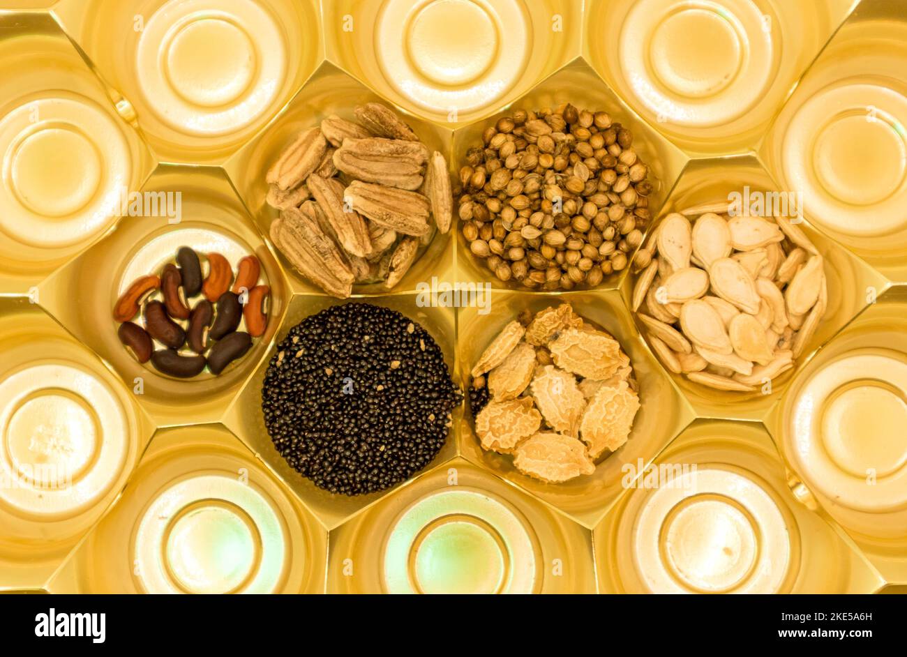 Photo of Sack Whole Coriander, stem amaranth, sweet gourd, gourd ...