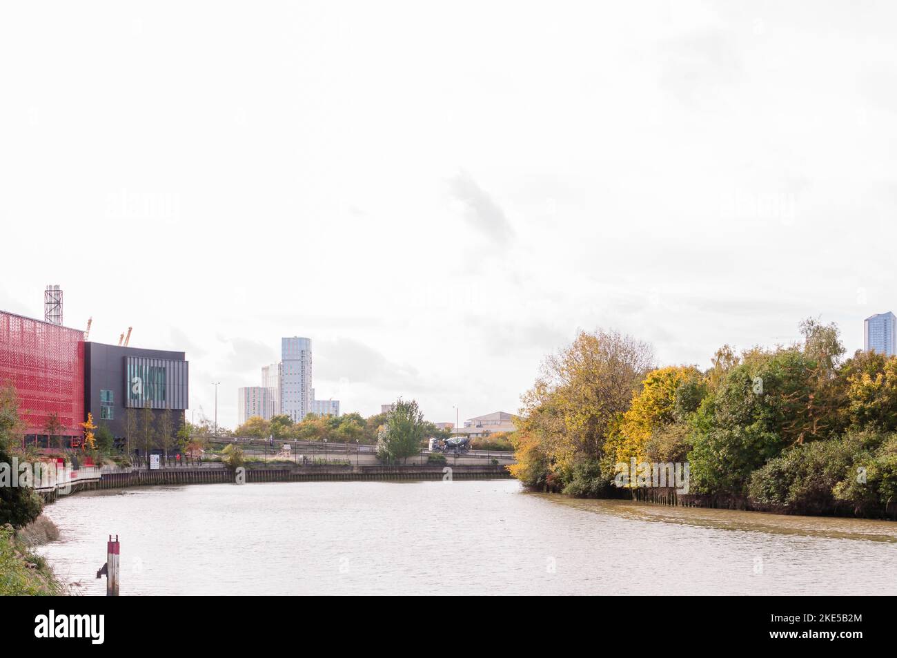 lookout riverside open space london city island is a new development ...