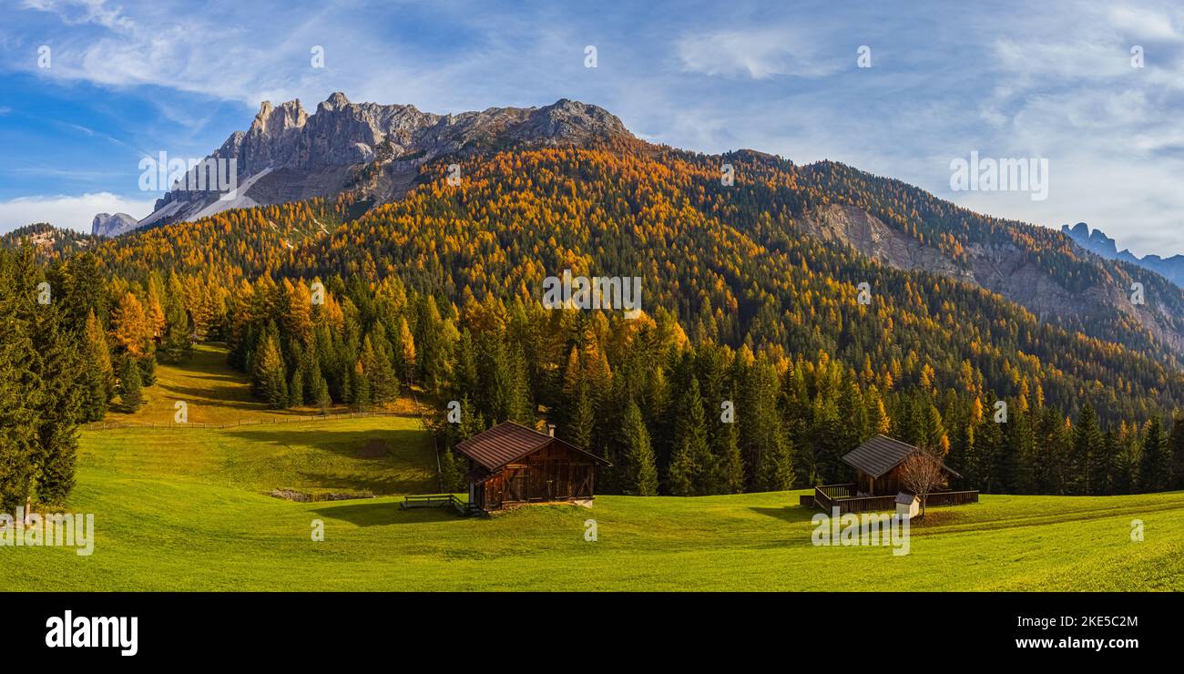 At 2000 meters altitude, the view on the Passo delle Erbe (Würzjoch ...