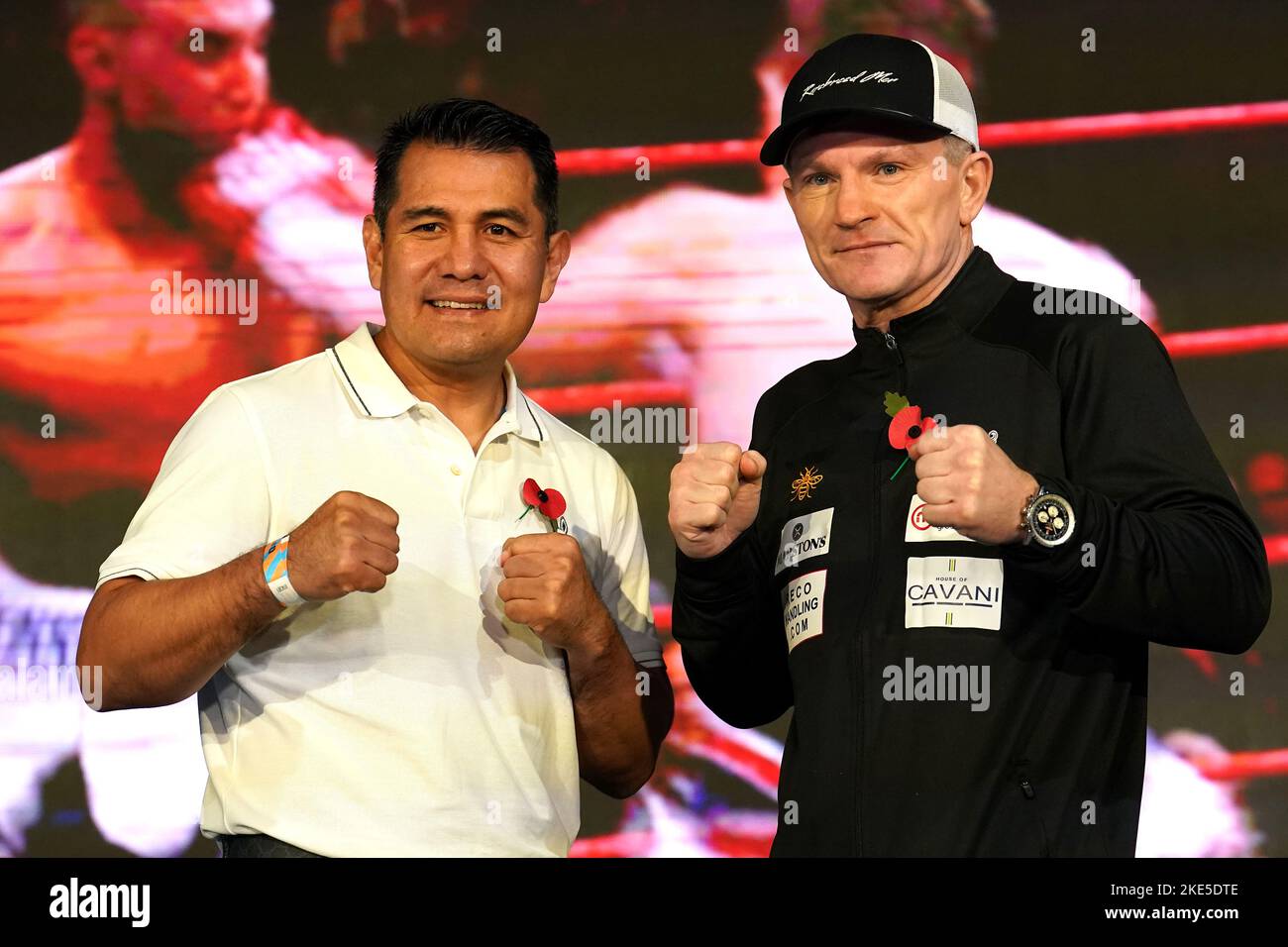 Marco Antonio Barrera (left) and Ricky Hatton during a pre-fight press ...