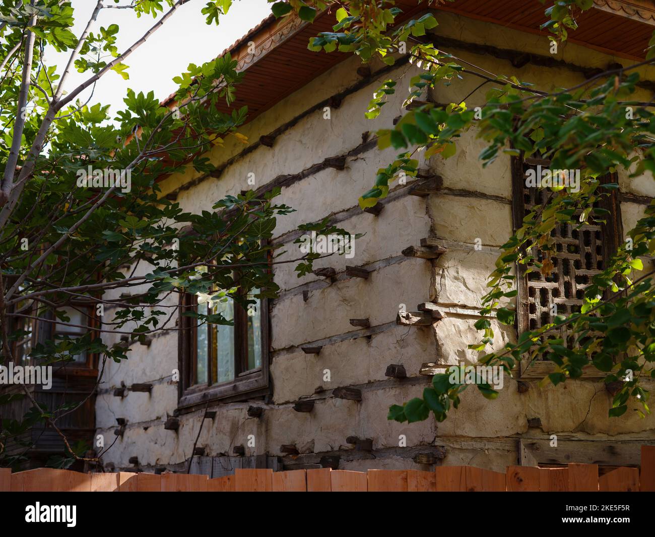 Buttoned houses hi-res stock photography and images - Alamy