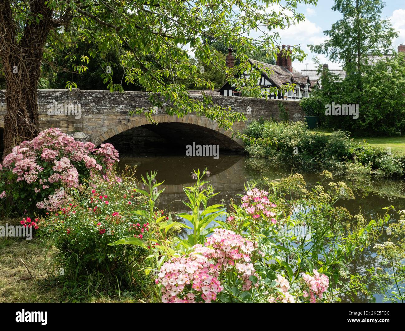 Bridge over the River Arrow, , Eardisland, Herefordshire, England Stock ...