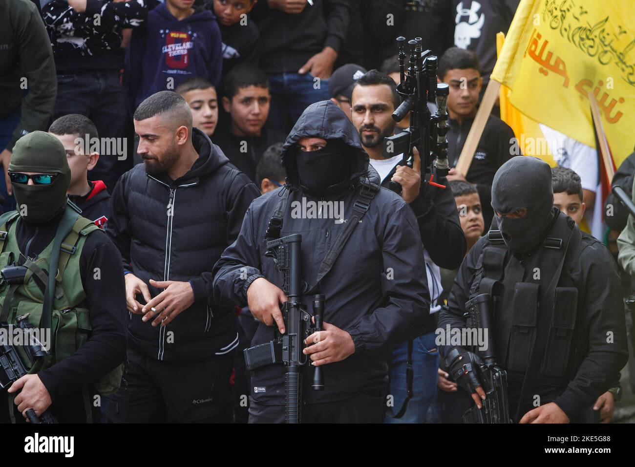 Jenin, Palestine. 10th Nov, 2022. Palestinian gunmen take part in the ...