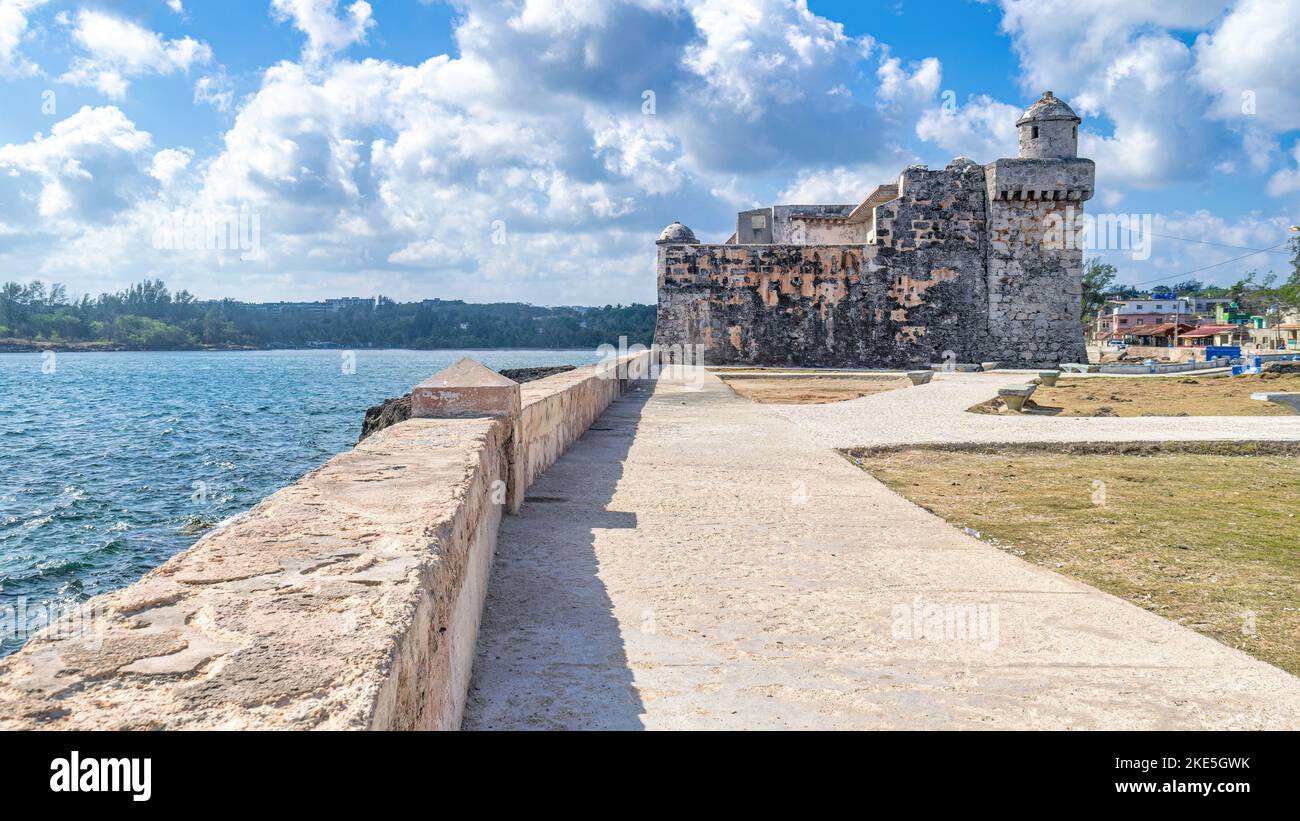 Colonial fort in Cojimar a small town in Havana, Cuba Stock Photo - Alamy