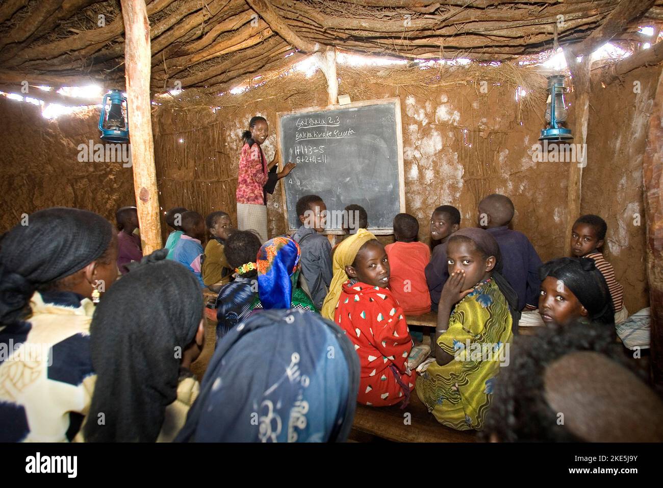Water drought borana oromo school leren learning books boeken people hi ...