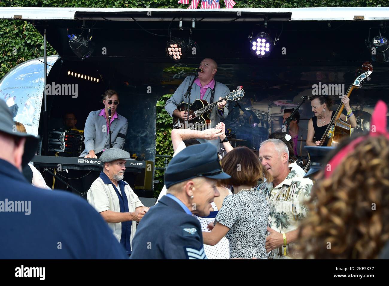 Dancing to the The Class of '58, a unique family ensemble of talented ...