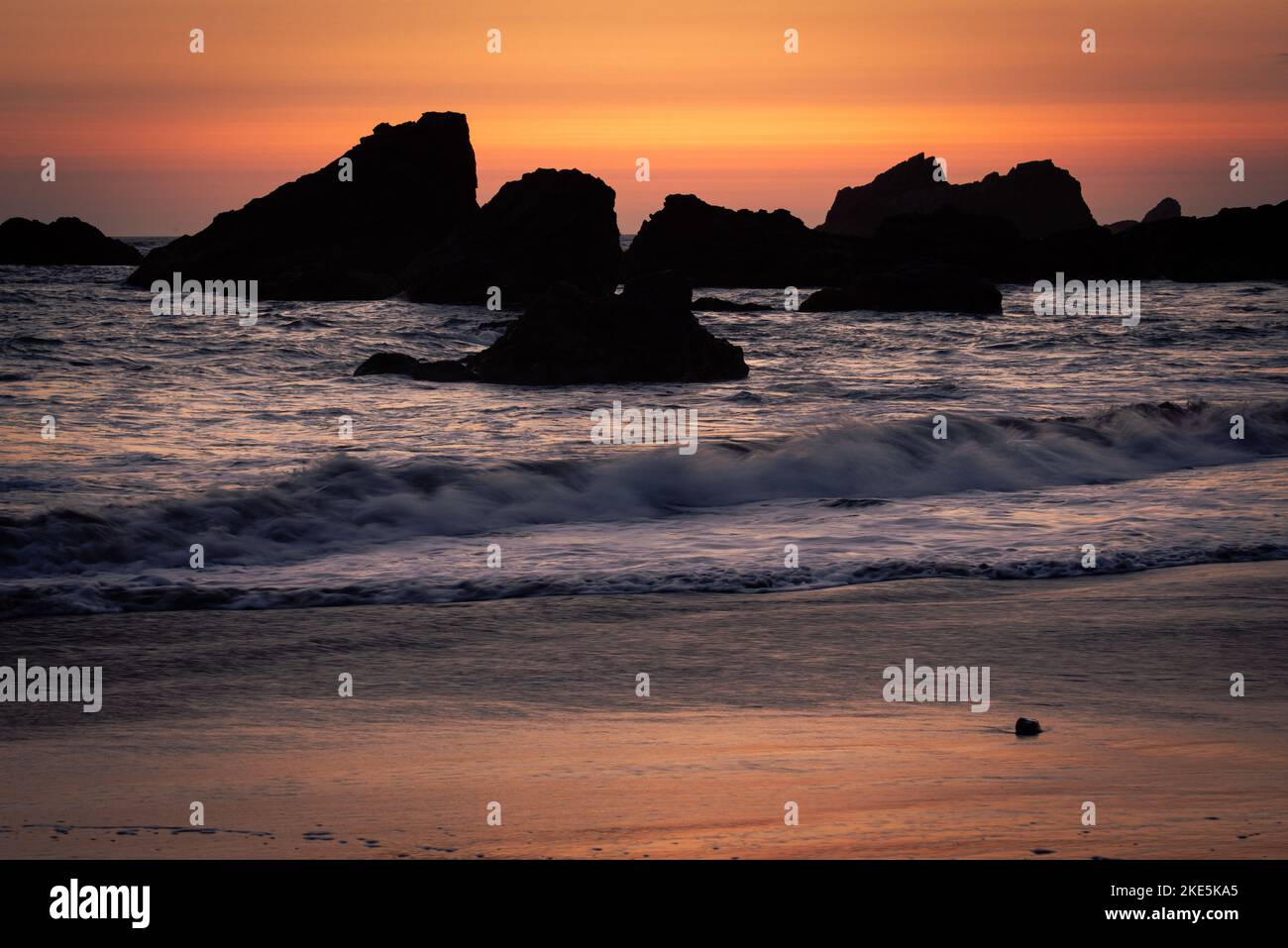 Beautiful Bandon Beach in Southern Oregon Stock Photo - Alamy