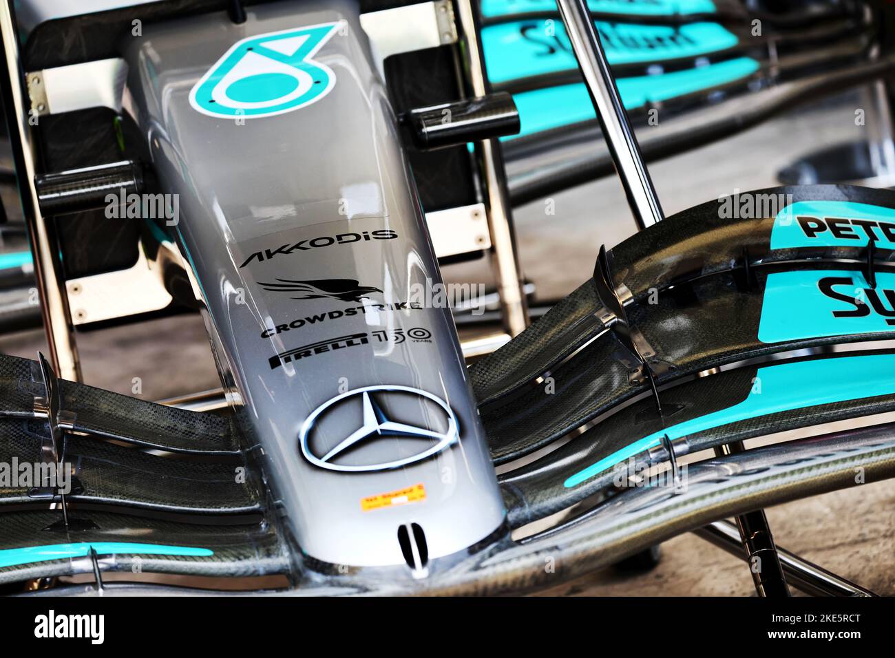 Mercedes f1 2022 front wing hi-res stock photography and images - Alamy