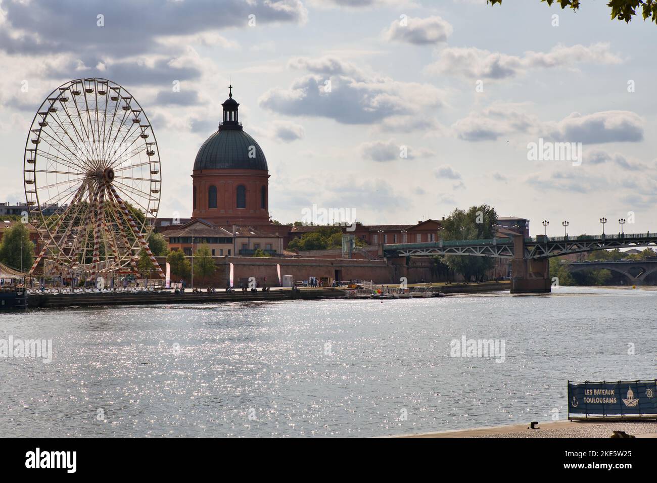 Toulouse old town riverside skyline Stock Photo - Alamy