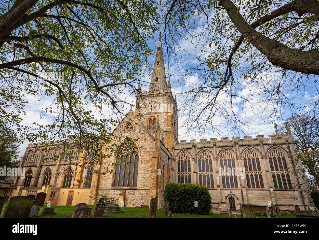 Holy Trinity Church where William Shakespeare was babtised, married and ...