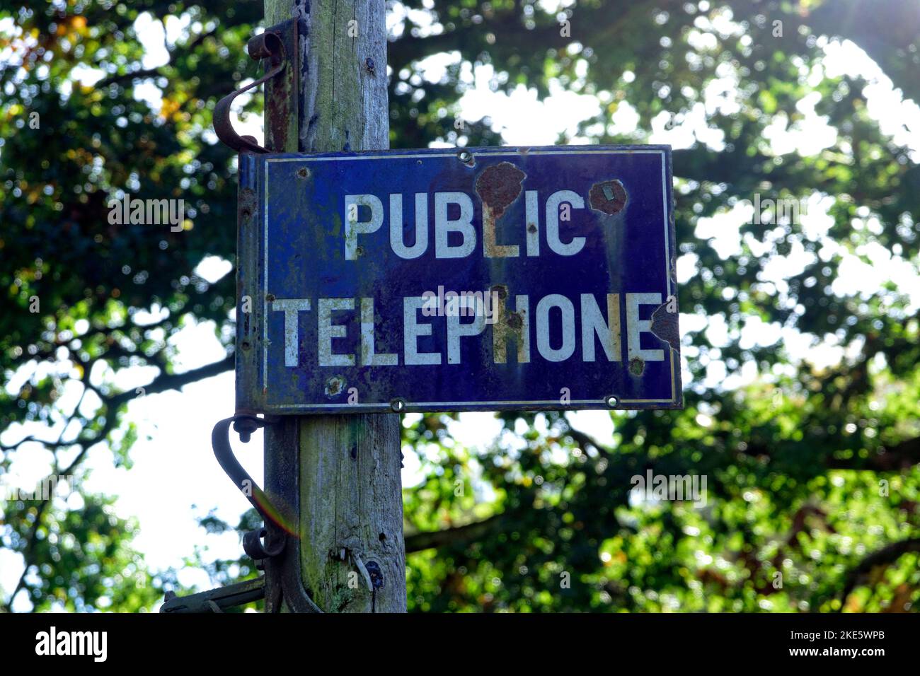 Public telephone sign hi-res stock photography and images - Alamy