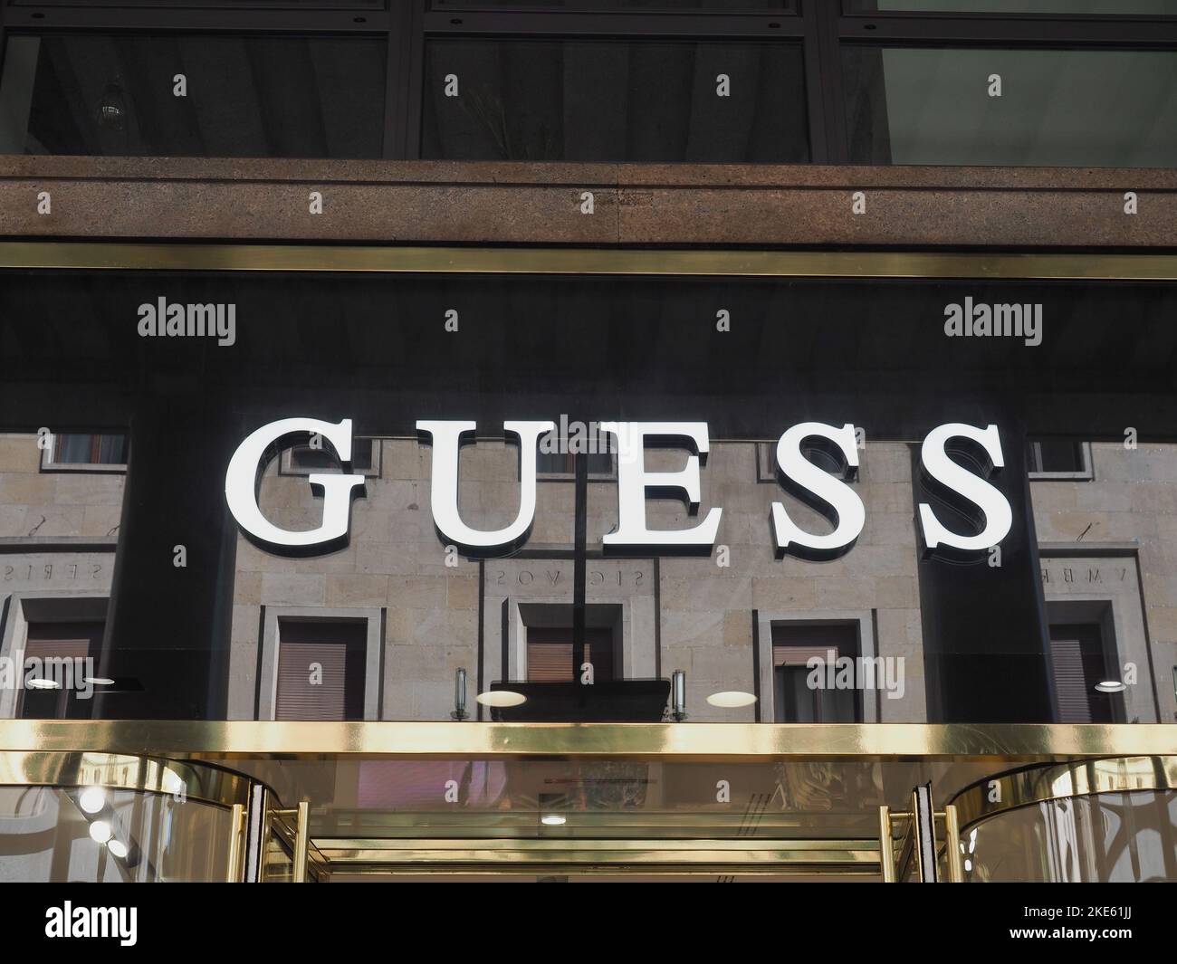Guess shopfront hi-res stock photography and images - Alamy