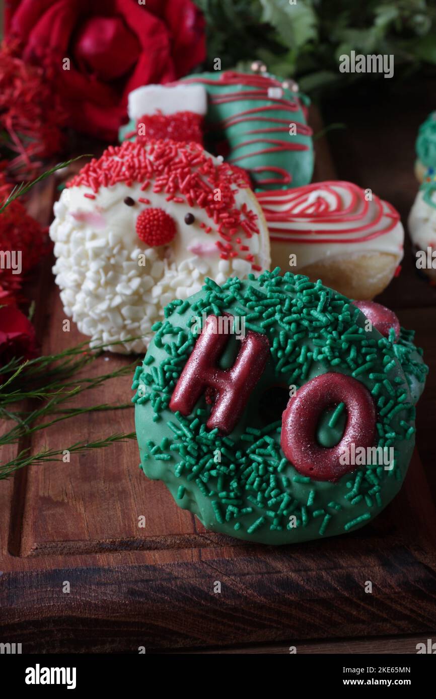 Donuts de chocolate hi-res stock photography and images - Alamy