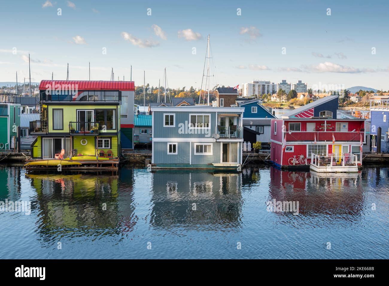 Victoria floating house boat hi-res stock photography and images - Alamy