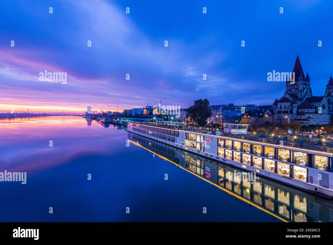 Wien, Vienna: river Donau (Danube) at sunrise, cruise ship at dock at ...