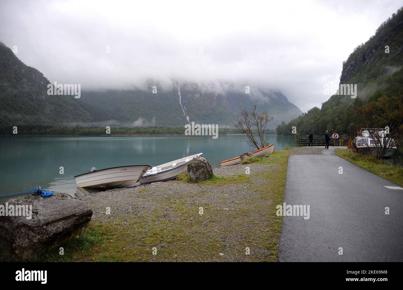 Lovatnet / Lake Loen and Utigard / Ramnefjellfossen Stock Photo - Alamy