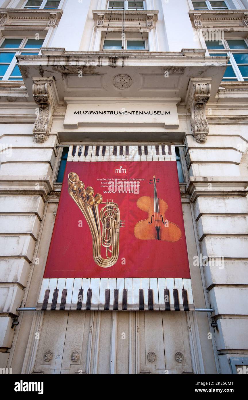 A sign of Muziekinstrumentenmuseum, Musee des Instruments de Musique ...