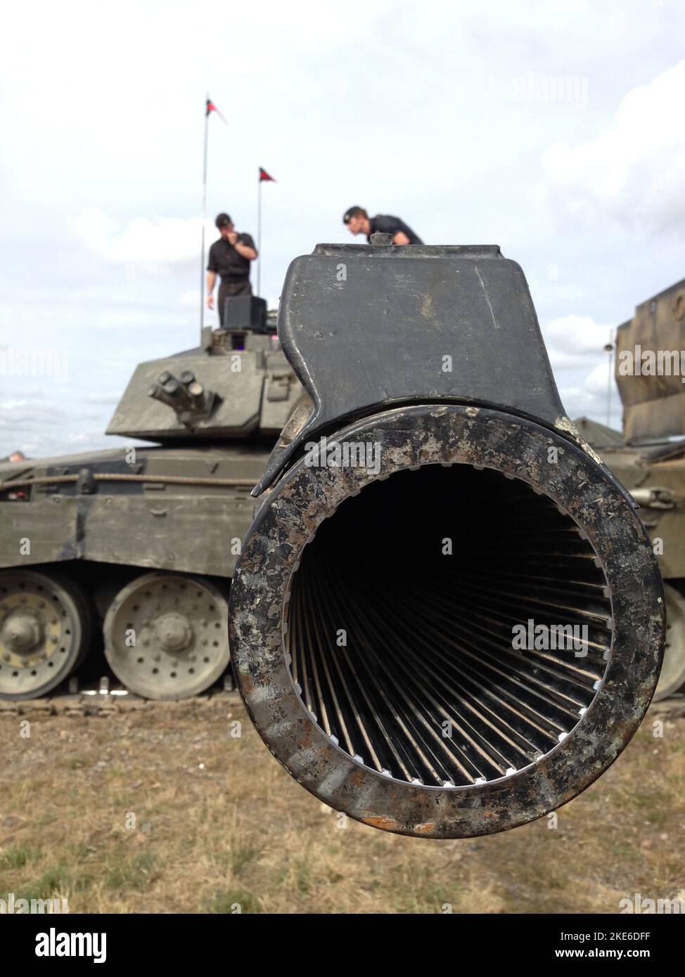 British army tank gun hi-res stock photography and images - Alamy